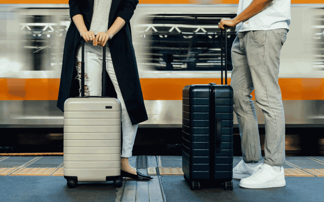 5 Reasons why AIRPORTELs is Luggage Delivery Solution!