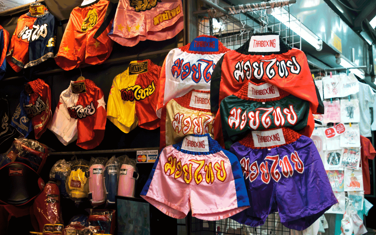 Shopping for Cute things at Sampeng | AIRPORTELs Guide